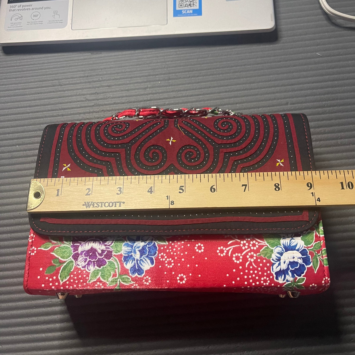 Thai Lis Loos CB Purse Hand Embroidery Red/Pink Horizontal Gold Lining ...